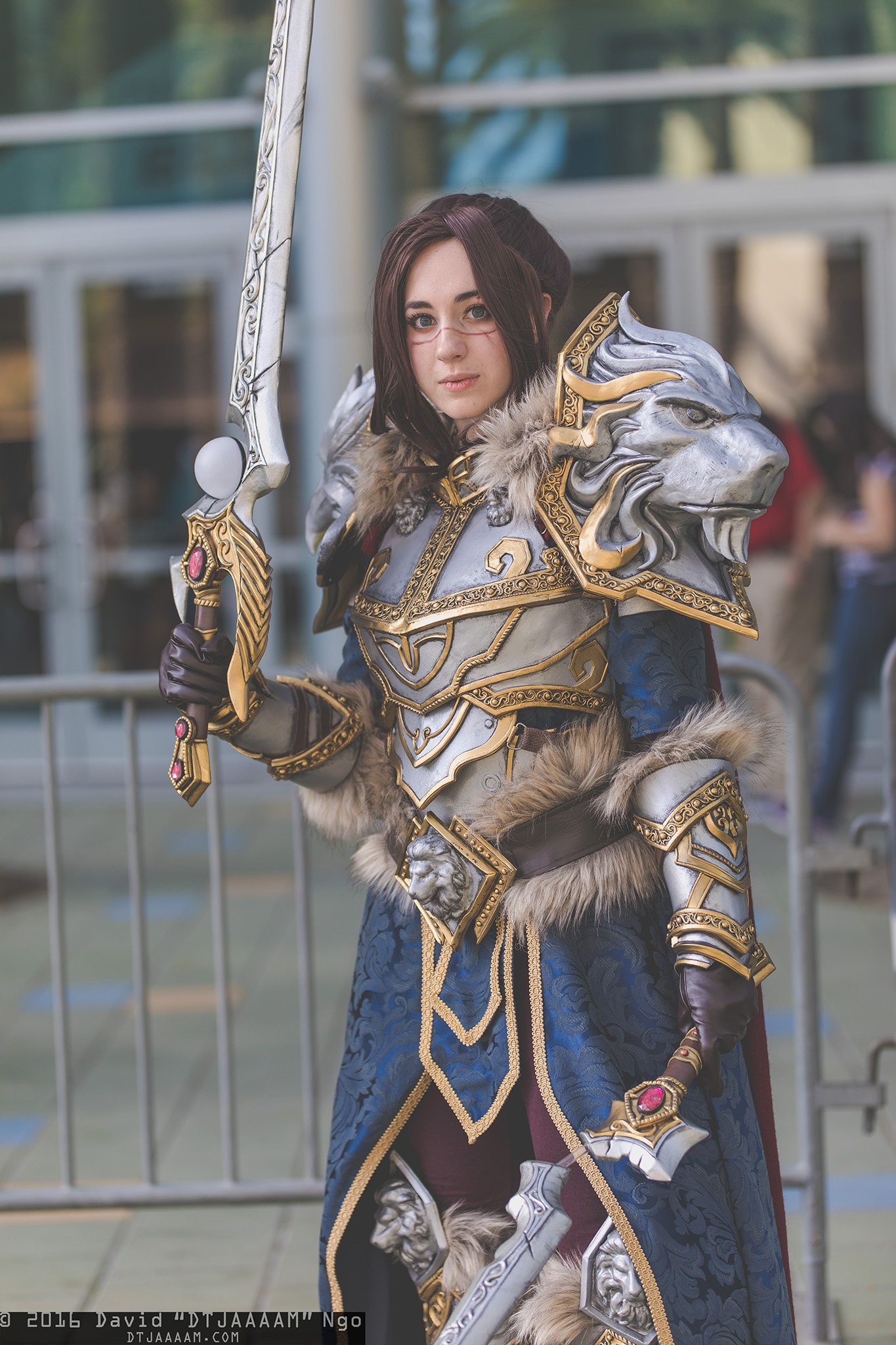 World of Warcraft: Varian Wrynn Cosplay by Oshley • AIPT