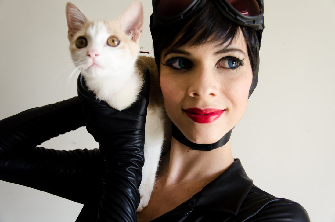 Catwoman Cosplay by Mel Meow • AIPT