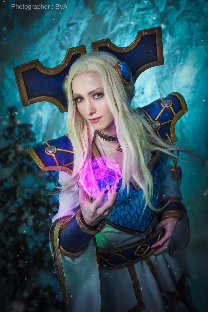 World of Warcraft: Magna Aegwynn Cosplay by Feyische • AIPT